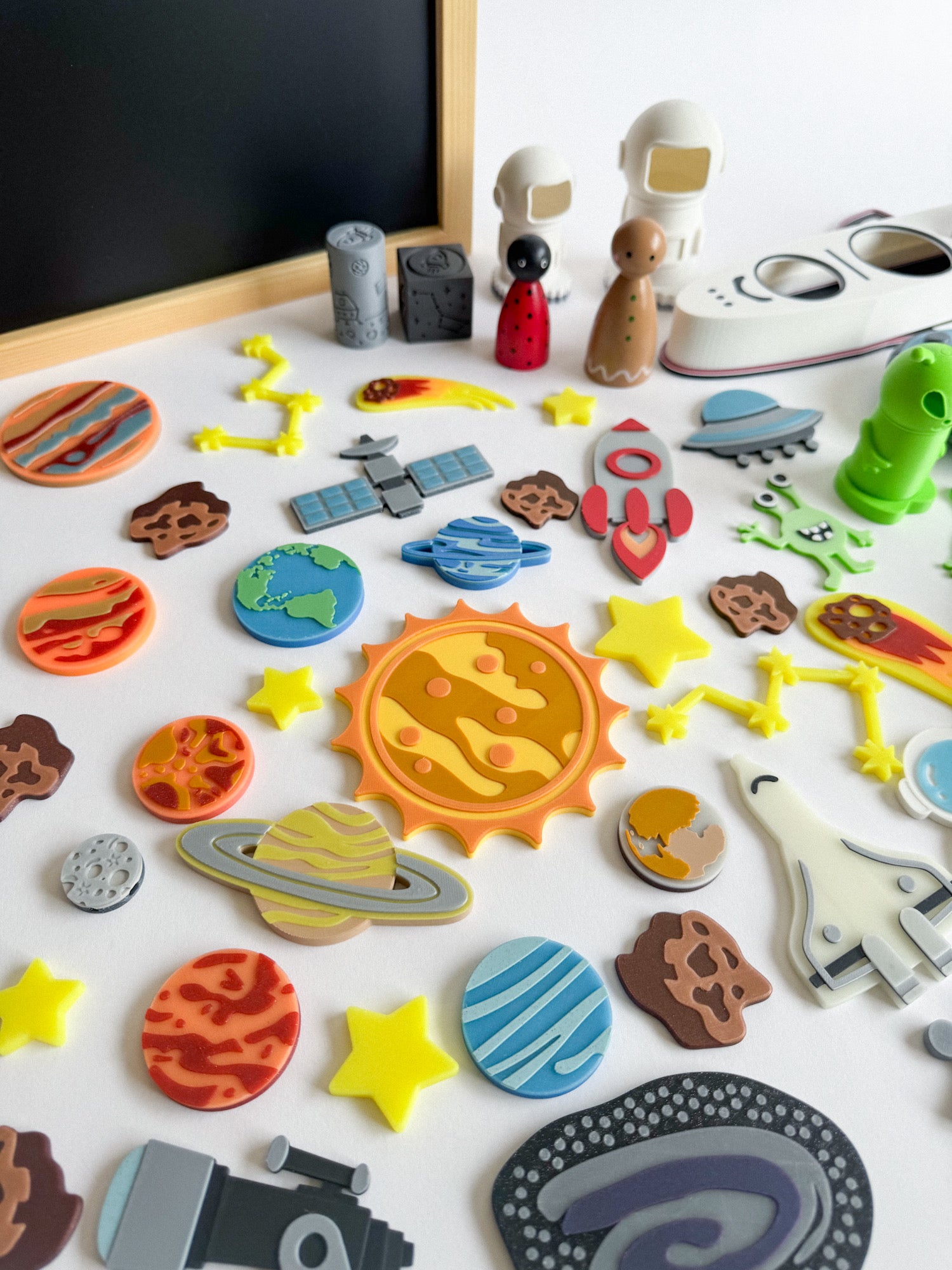 Out of This World Space Collection by WooBeWee™ – NatureBasedToys