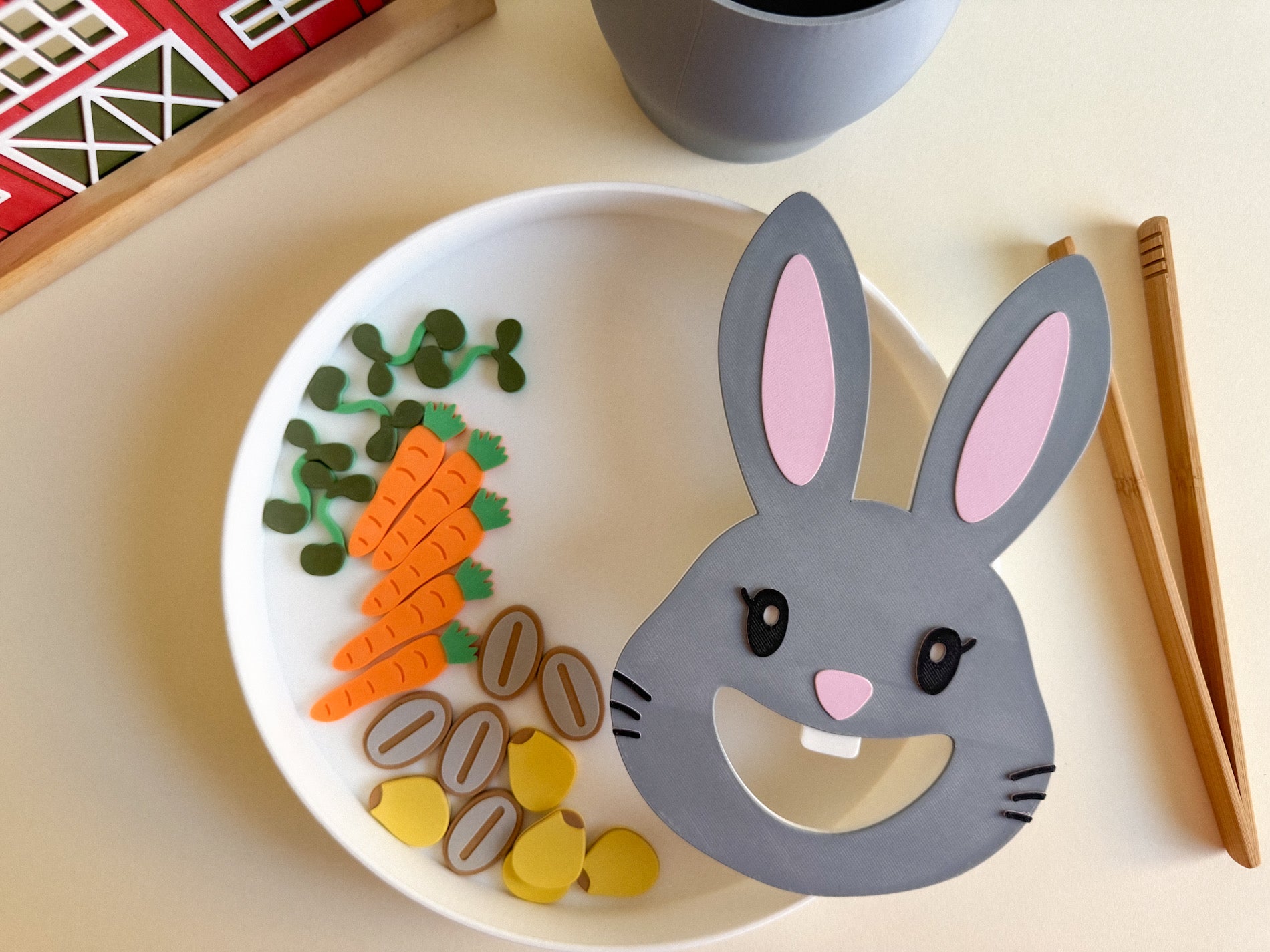 Feed the Bunny Sensory Play Tube with 20 pcs Garden Feast – NatureBasedToys
